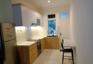 10 Model Kitchen Set Minimalis Terbaru 2025 - Kitchensetfurniture.id